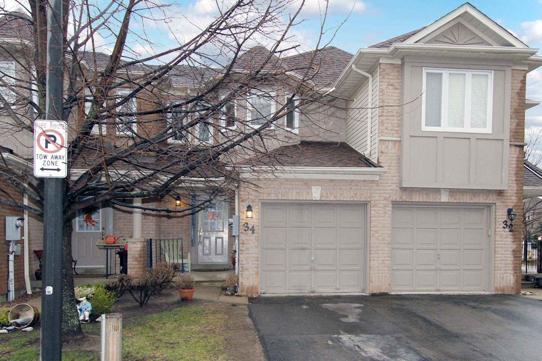 34 Alexis Way Whitby, ON TourID# 15986 for Christine Stergiu - iVRTours ...