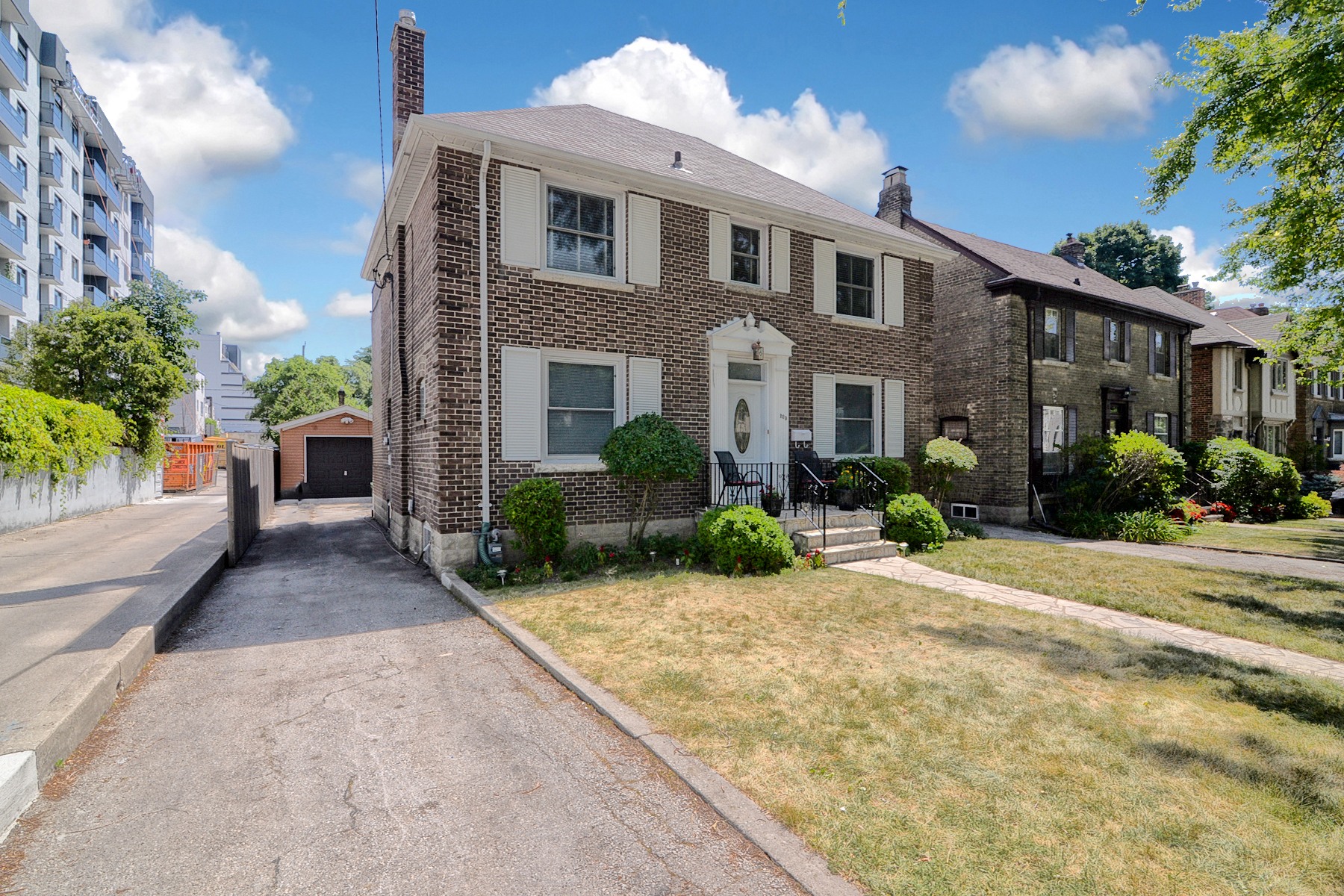 iVRTours.com - Virtual Tour of 203 Glen Cedar Rd Toronto, ON TourID ...