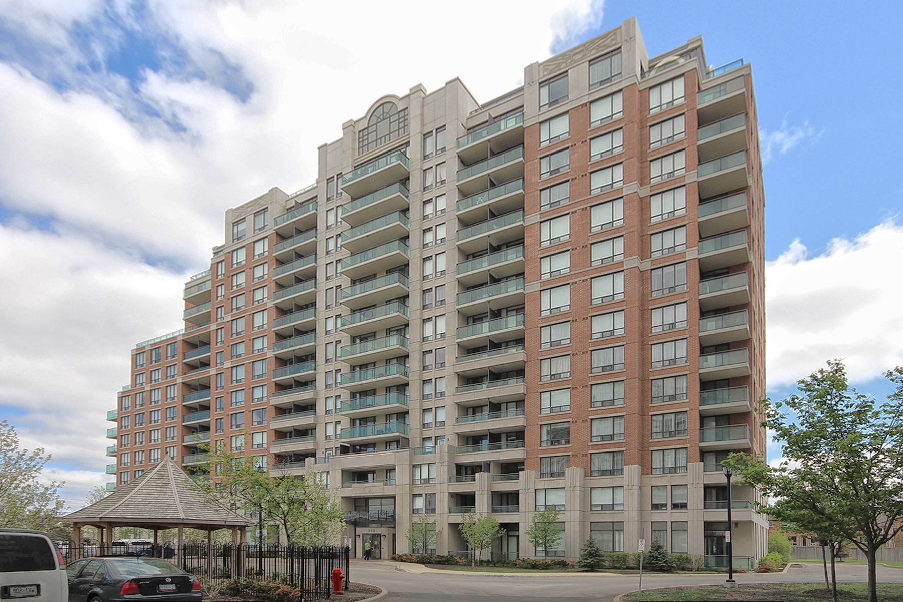 310 Red Maple Road Unit 102 Richmond Hill, ON TourID# 16115 for Craig ...