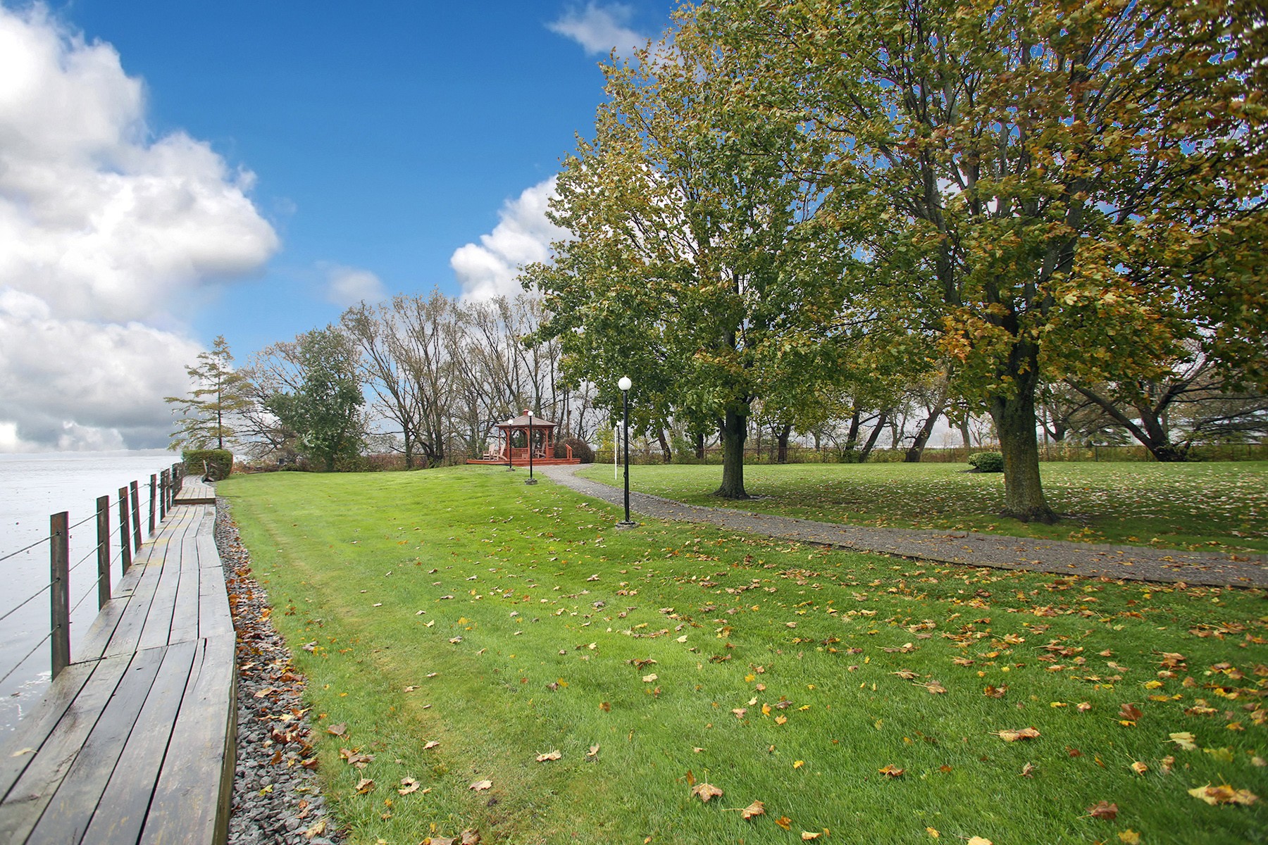 iVRTours.com - 234 Water St TH2 Port Perry, ON Virtaul Tours ID# 26340 ...