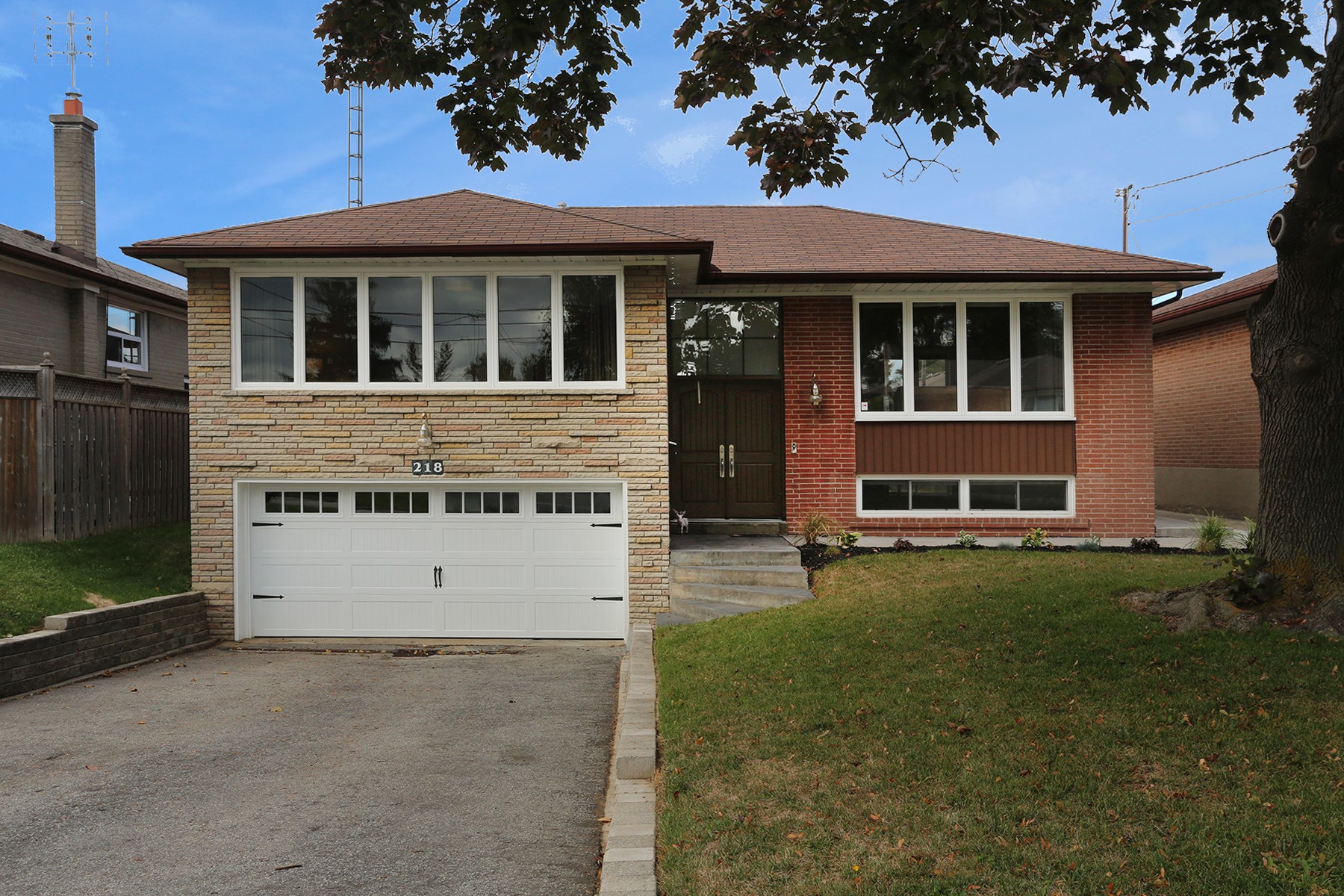 iVRTours.com - 218 Acton Ave Toronto, ON for Marci Koifman Virtual ...