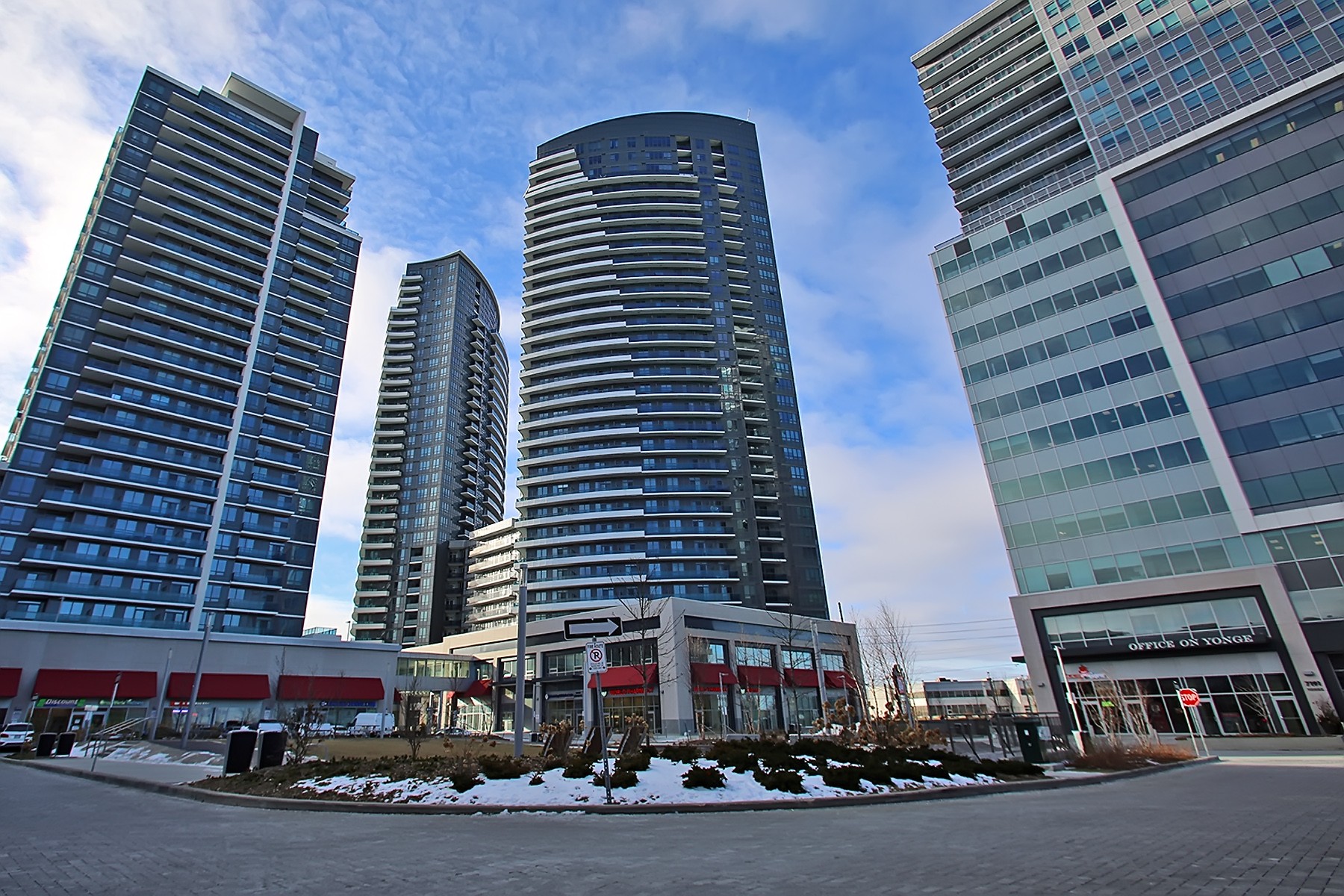 7171 Yonge St Unit 1912 Markham, ON TourID# 19207 for Semion Sorovaiski ...