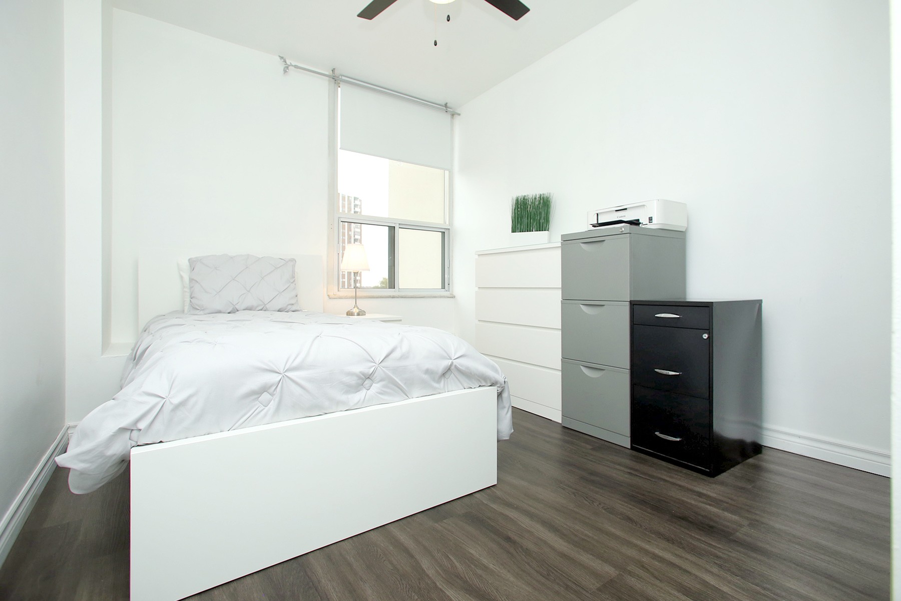 15 Vicora Linkway Unit 409 North York, ON TourID# 26944 for Elena Louca ...